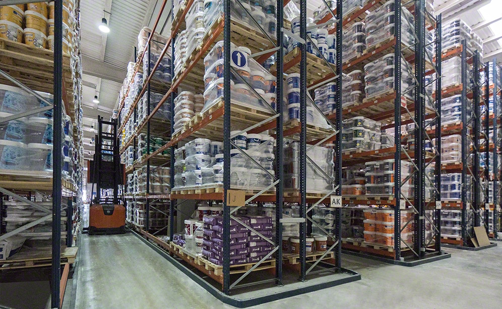 L'entrepôt de peintures de Pinturas Isaval - Mecalux.ma