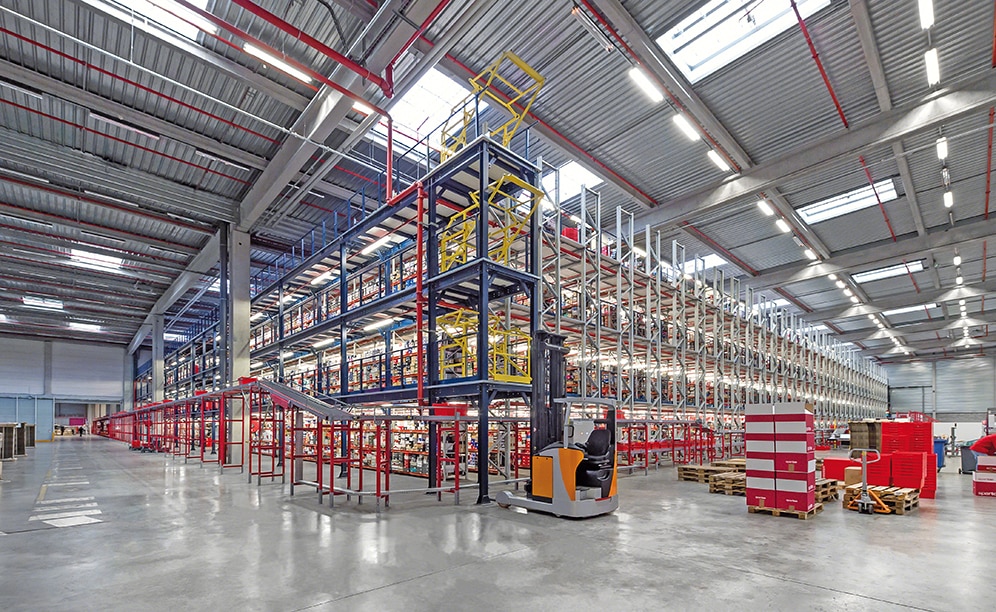 Reportage sur l’automatisation de l’entrepôt de Spartoo en France ...